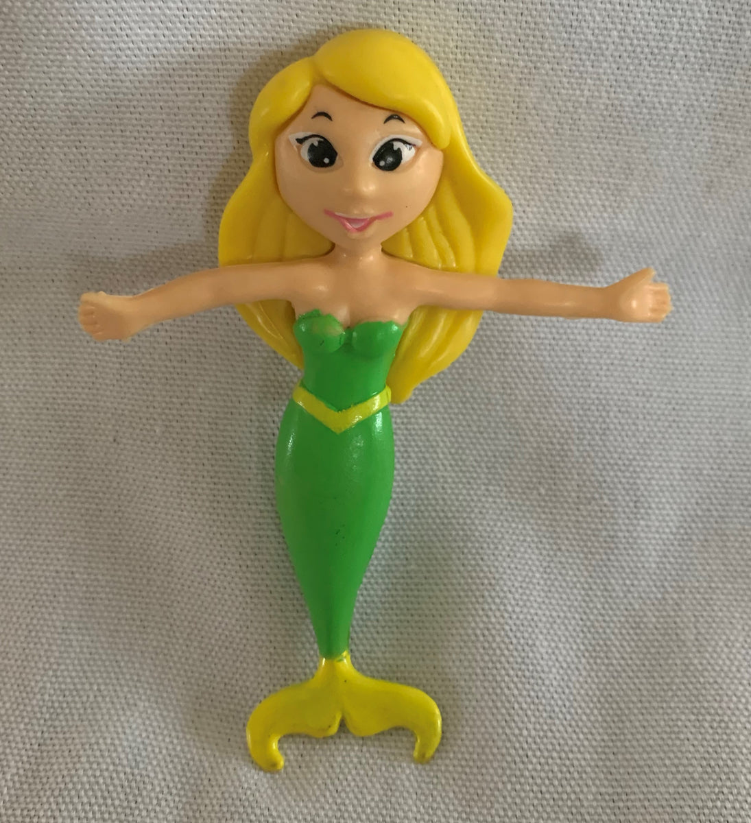 Bendy Mermaids – Katie Papaya