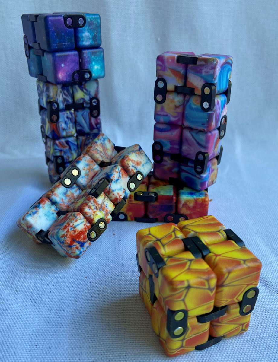 Infinity cubes – Katie Papaya