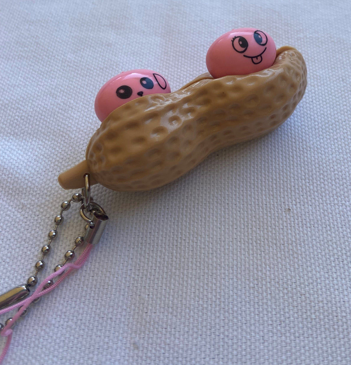 JUMBO Peanut Popper Keyring – Katie Papaya