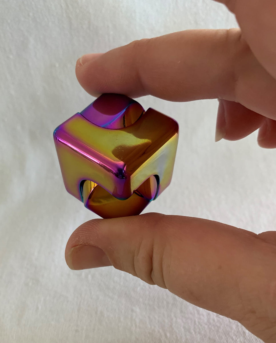Metal Spinning Cube Fidget in Case – Katie Papaya