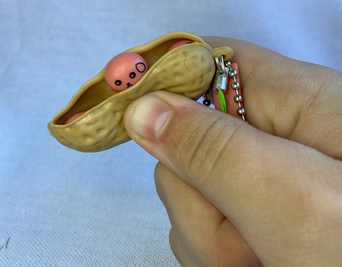 Peanut Popper - squeeze peanut keyring – Katie Papaya
